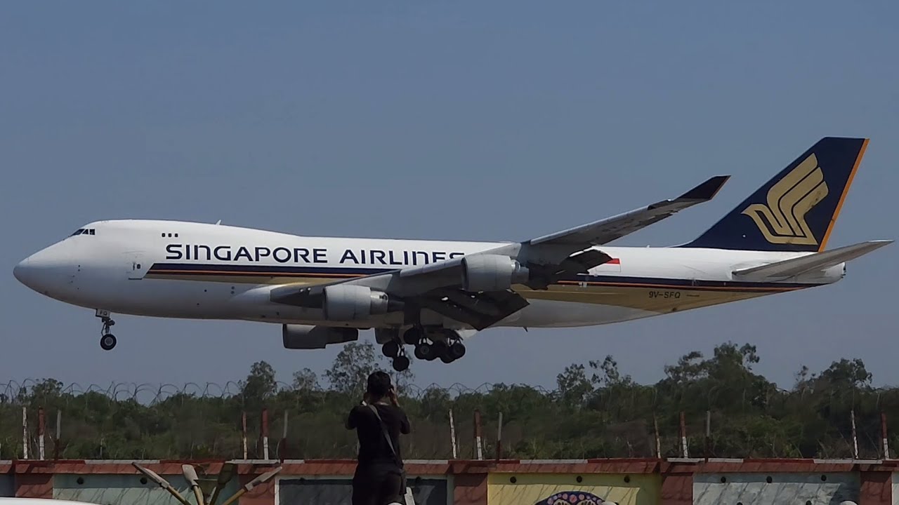 4K - Multiple Airlines Touching Down at Chennai International Airport ...