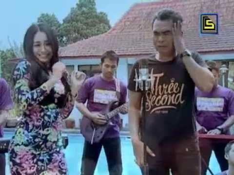 OM. ROMANSA || Trias Fernandes ft. Rudi - Pliket Cantel [Official Music Video]
