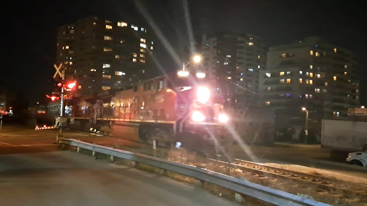 CP 137 Does the Honours - The Last Canadian Pacific Railway Train Out ...