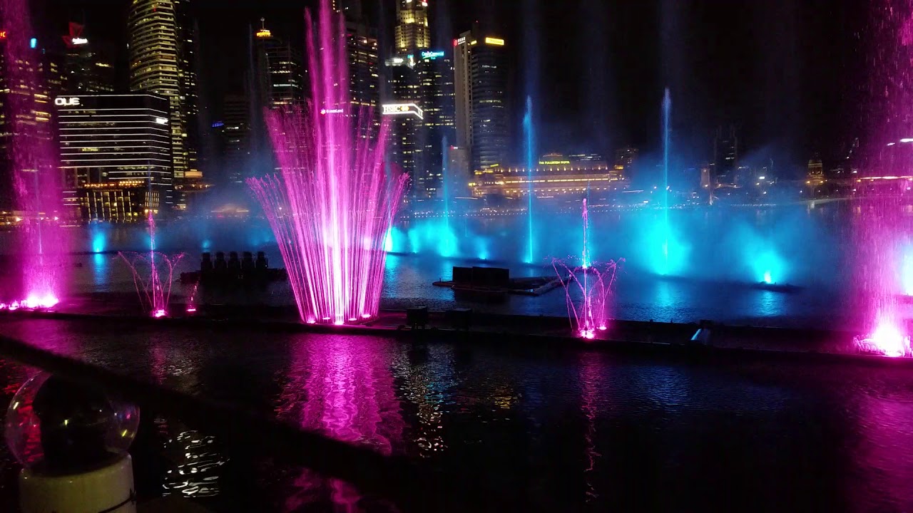 EPIC LIGHT SHOW EVER in Singapore (no edits or cuts) - YouTube