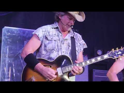 Ted Nugent - Wang Dang Sweet Poontang (Live in Huntsville, AL 08.02.22 ...