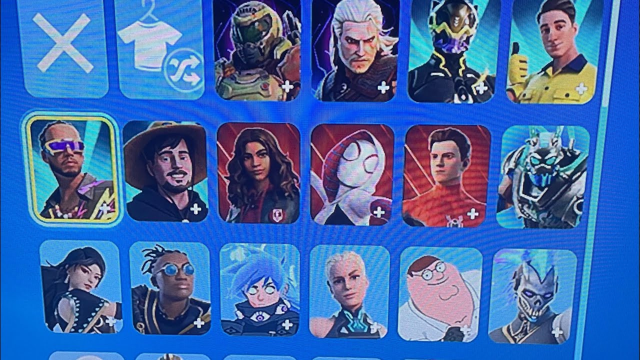 Exploring my fortnite skin locker part 1 - YouTube