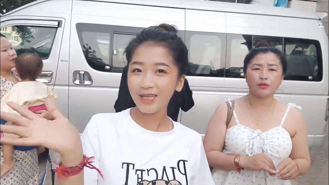 coj wb cov me nyuam phb ej na ej mu noj mov thawj zaug saum tab laj xaub zoo siab kawg - YouTube