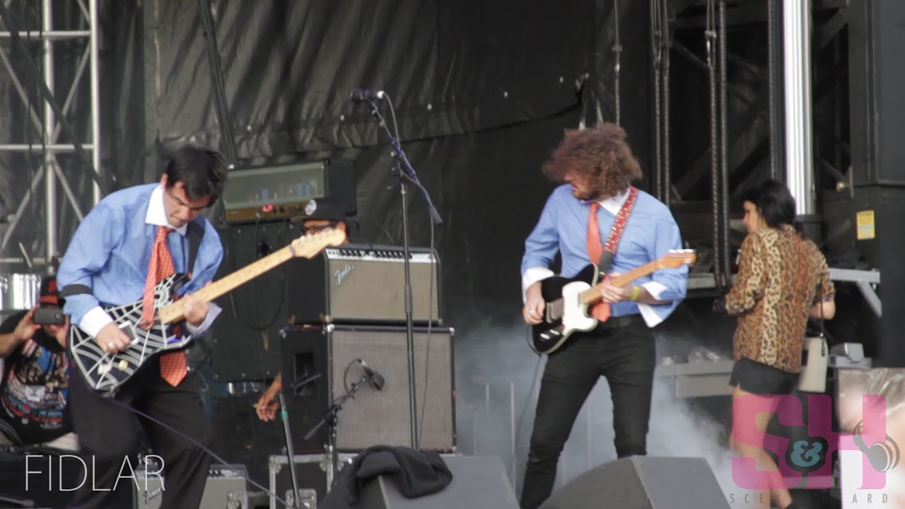 FIDLAR - Drone (LIVE at Beach Goth 4) - YouTube