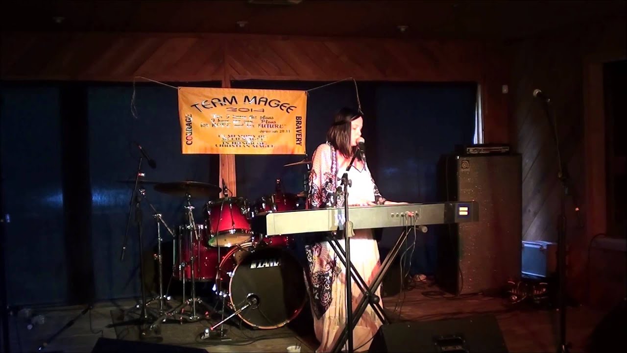 Jessica Rousse Courtney live @ 2014 Battle of The Bands Finale - YouTube