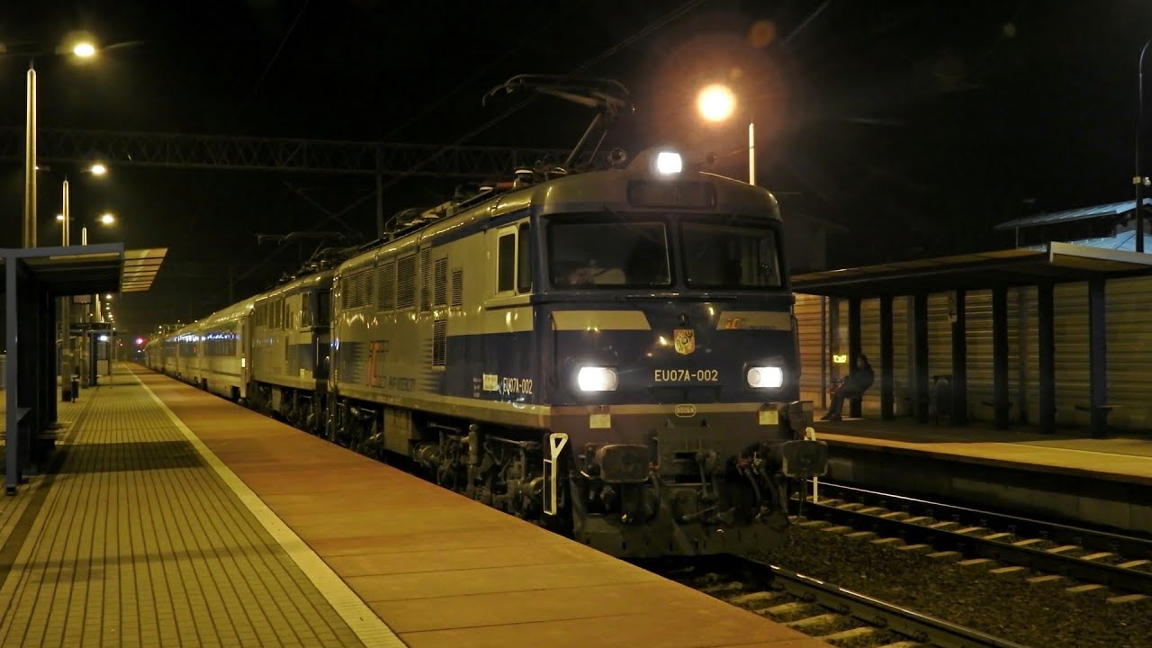 Dwa Asynchrony EU07A-002 + 001 z IC 5604/5 Mieszko do Wrocławia ...