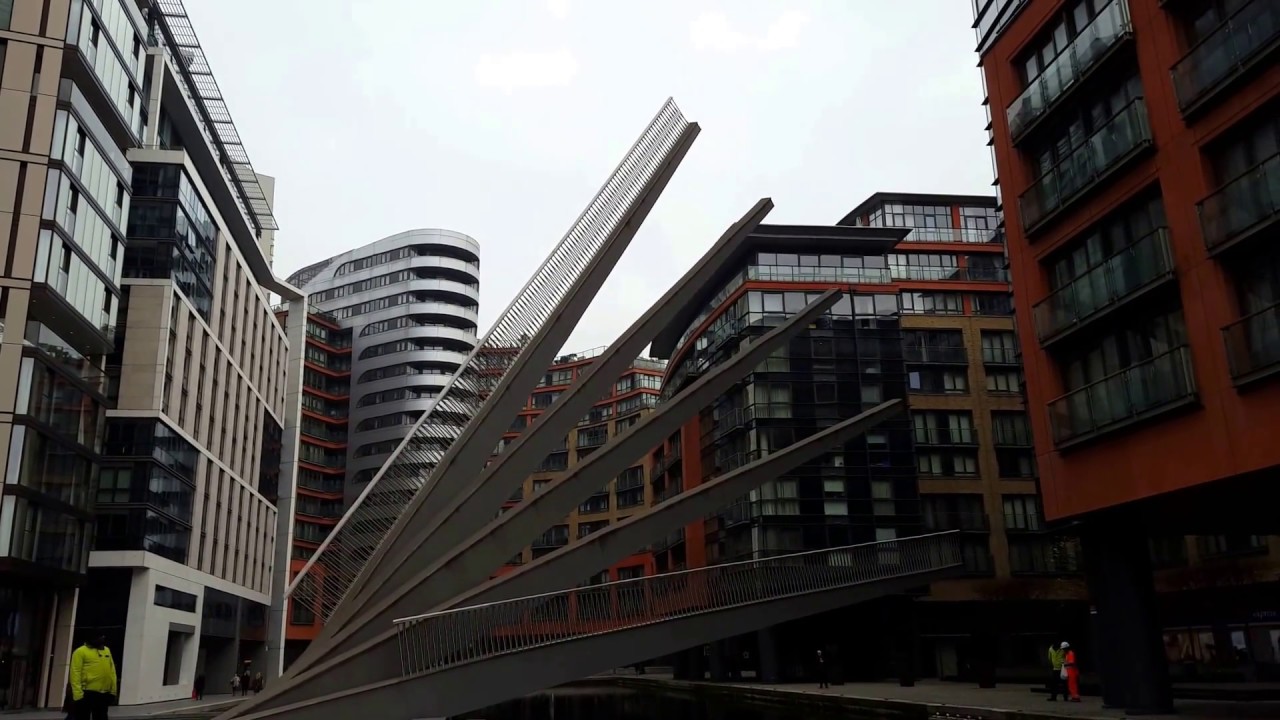 Misha's Day #30 - "Fan Bridge" at Paddington - YouTube