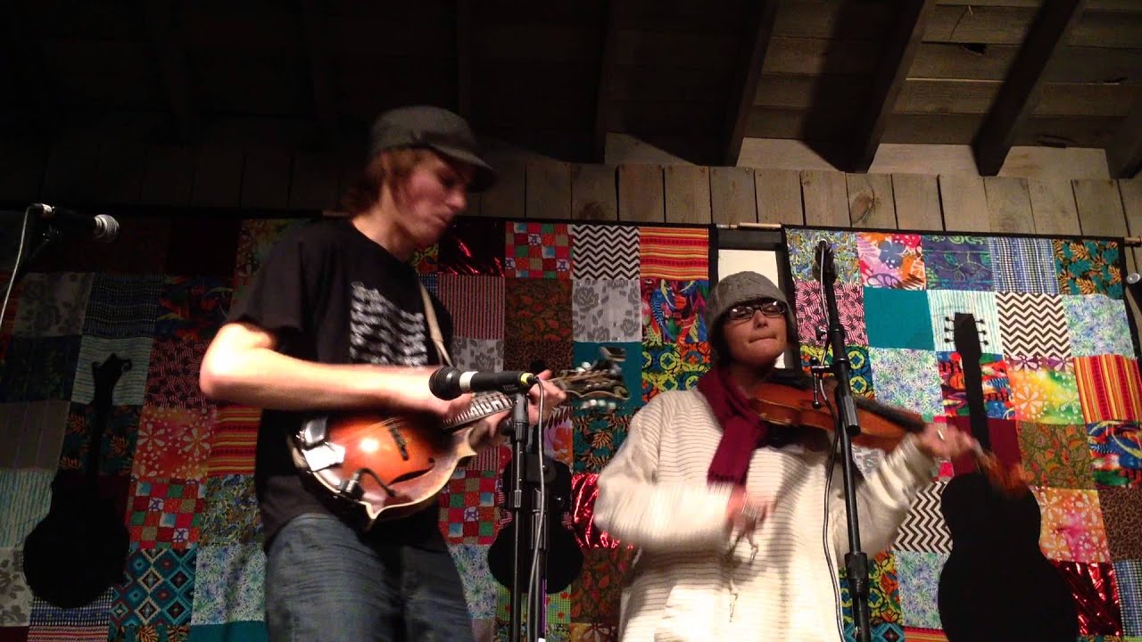 Dominick Leslie & Phoebe Hunt - YouTube