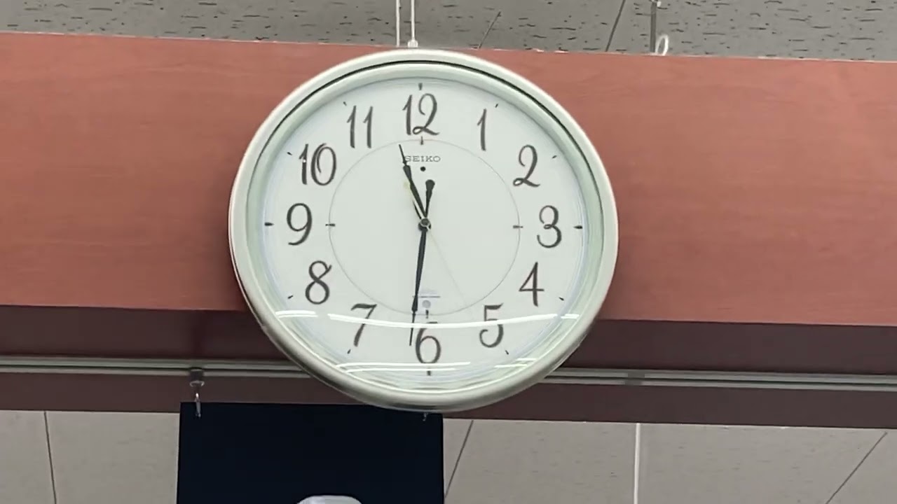 SEIKOKS271S掛け時計 - YouTube