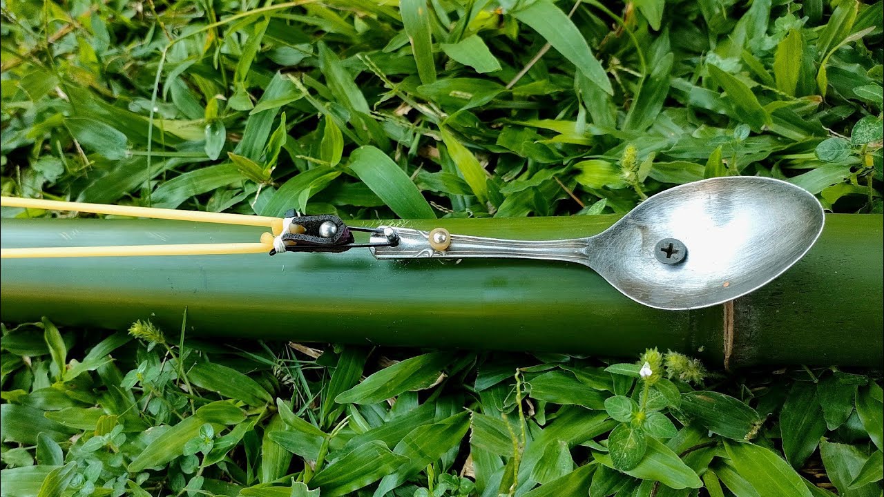 Making a long slingshot is easy from bamboo| make a slingshot at home ...