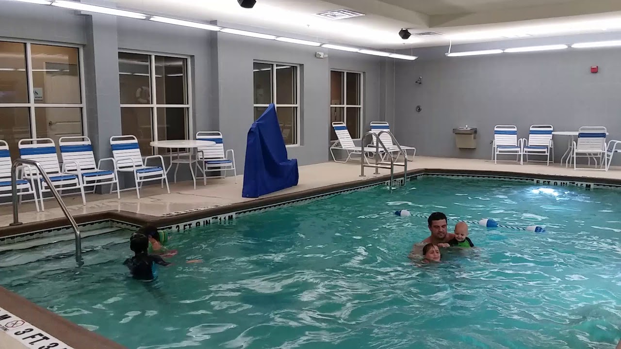holiday inn pool - YouTube