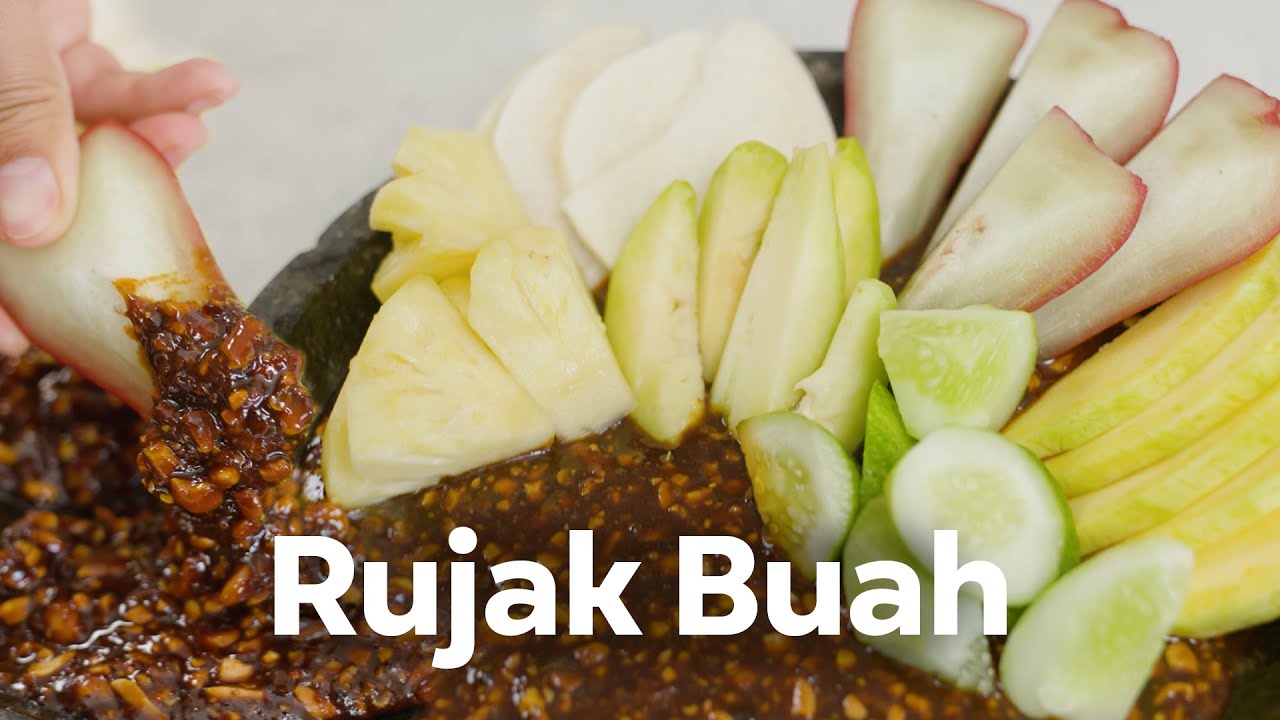 RESEP BUMBU RUJAK BUAH ! ULEK BUMBU, POTONG, MAKAN ! - YouTube