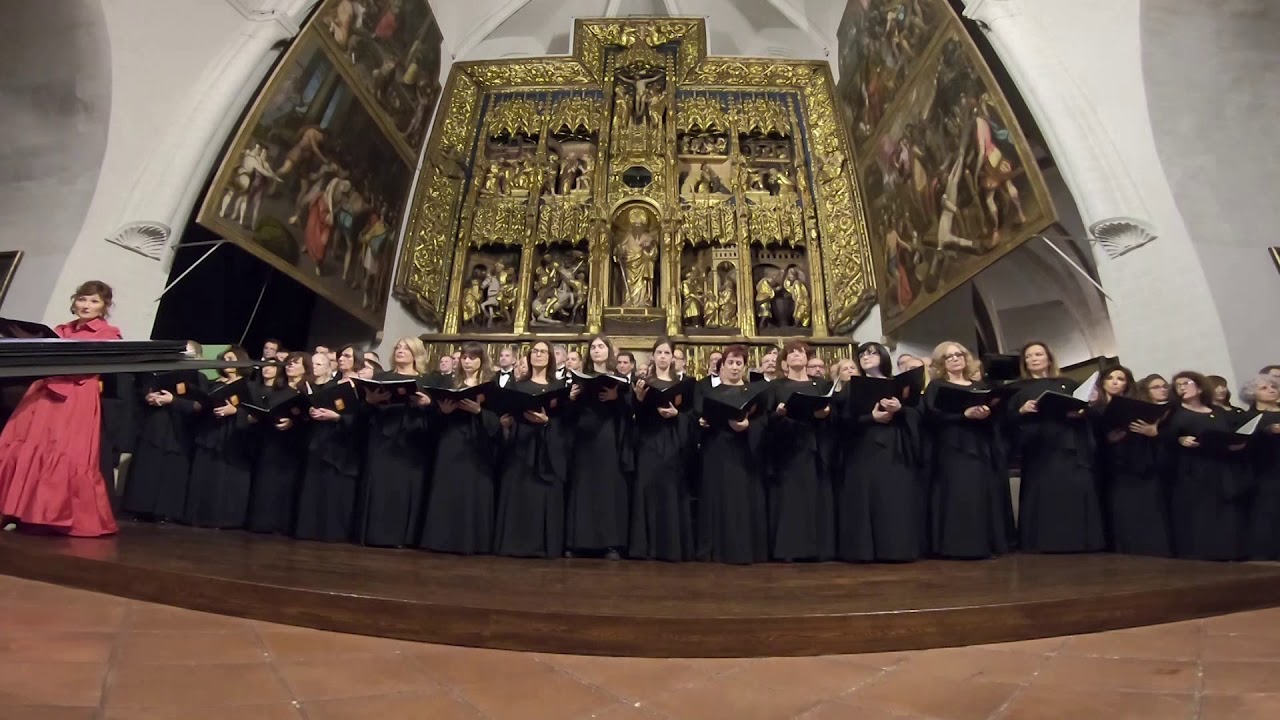 Coro Amici Musicae - Pie Iesu Domine (Requiem / Fauré) - YouTube