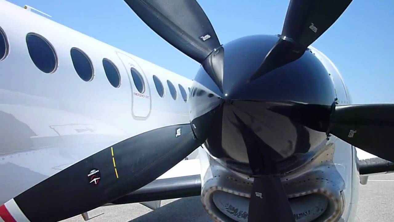 Rare Sight! BAe Jetstream 41 at BUR - YouTube
