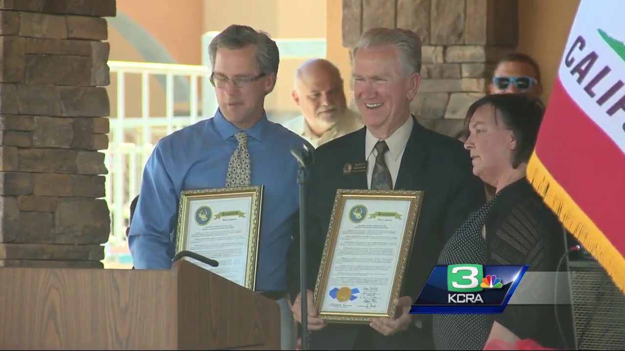 Elk Grove school district opens 2 new schools - YouTube