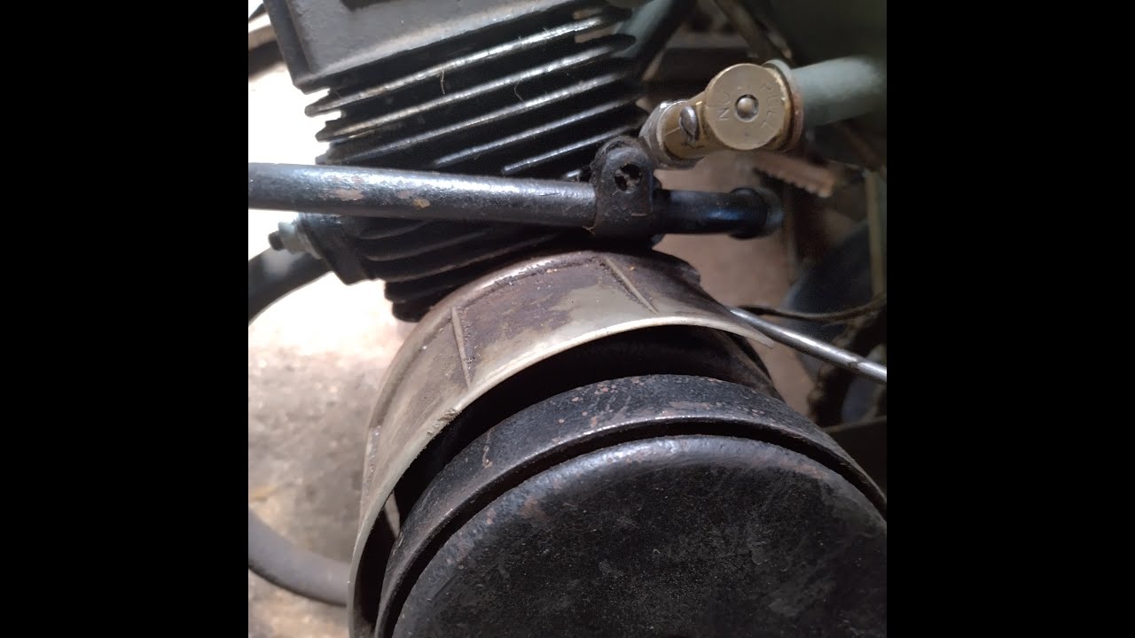 mobylette x1 clutch taking off /showing how it work - YouTube