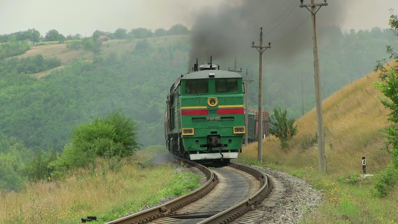 [ЧФМ] Тепловоз 3ТЭ10М-0026/0151 и толкач ЧМЭ3-2409 / [CFМ] 3TE10M-0026 ...