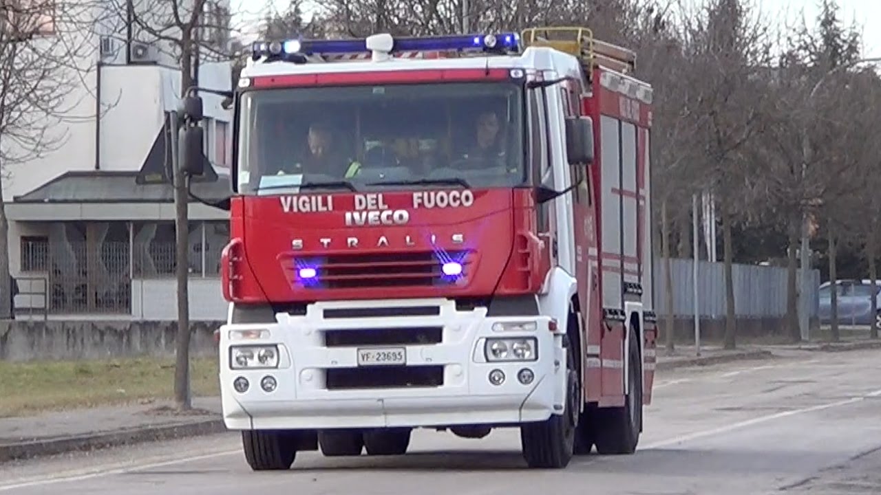 APS Iveco Stralis Vigili del Fuoco Treviso - Italian fire engine ...