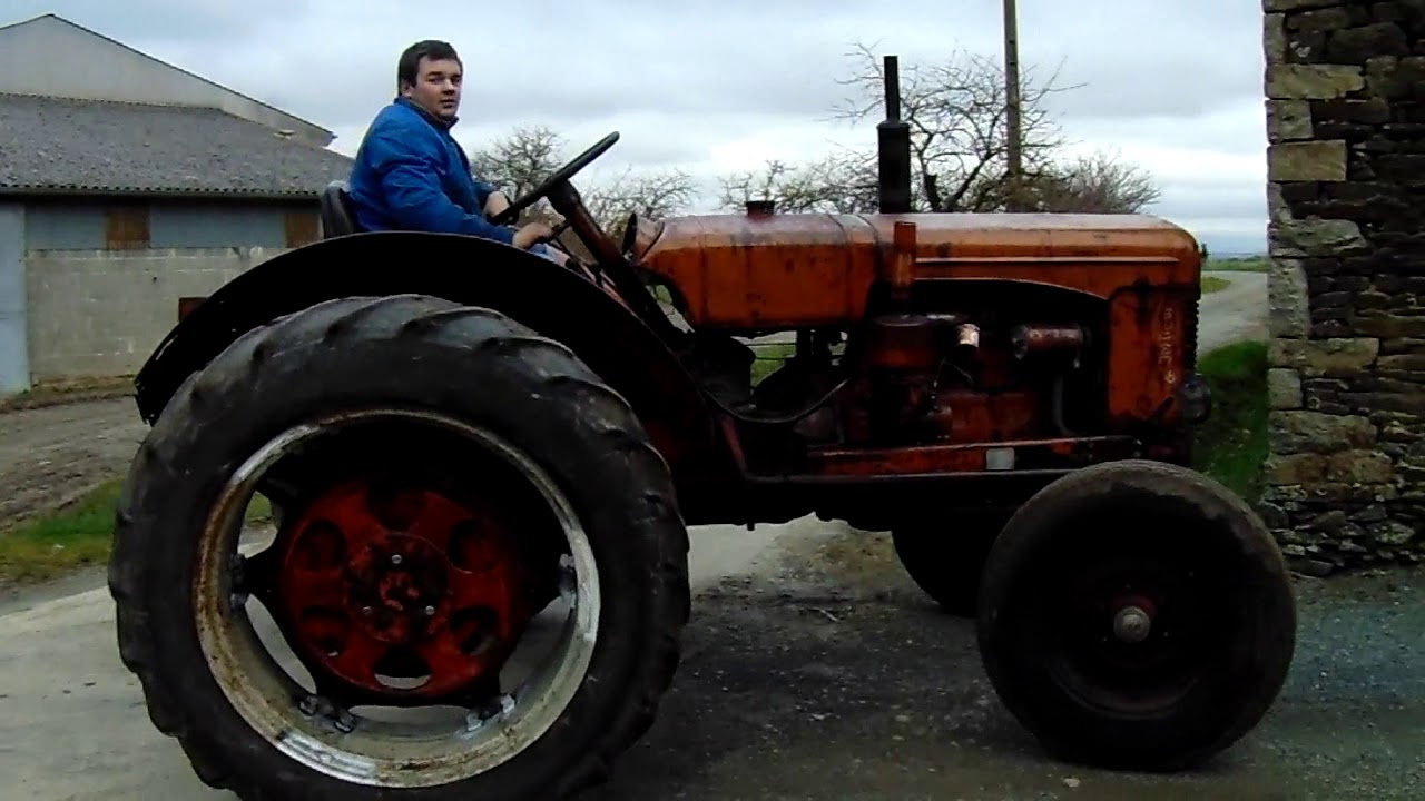 Renault super 108 premier tour de roue - YouTube