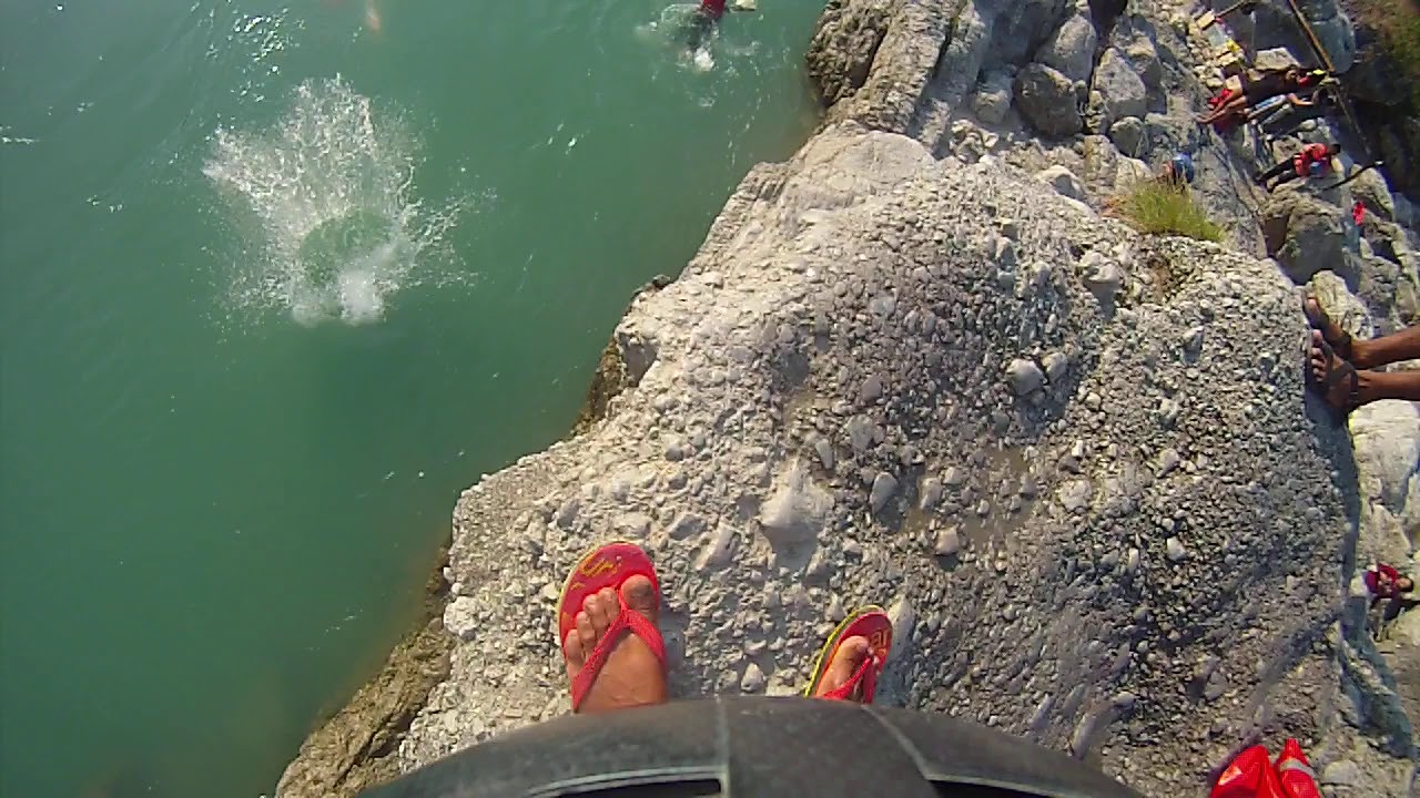 Rafting Rishikesh 16 (Cliff jumping 2) - YouTube
