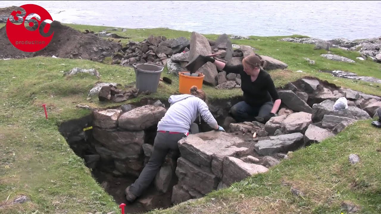 Digging For Britain: Behind The Scenes at Harris - YouTube