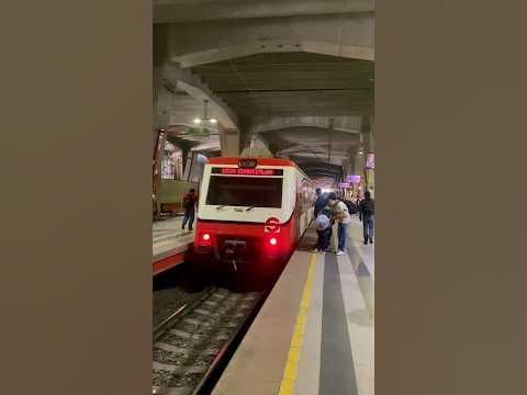 UT-01 saliendo de la estación Buenavista de la L1 del Tren suburbano del Valle de México. - YouTube