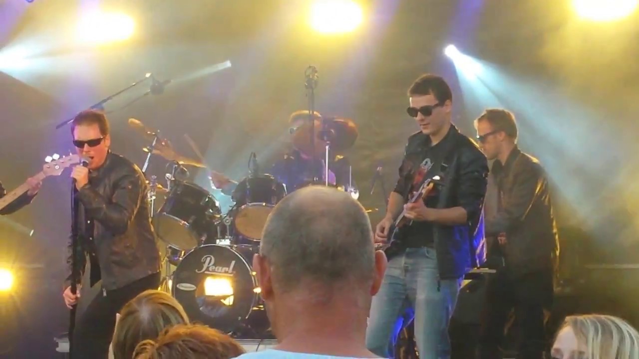 Loic Hallyday and The Smets - Johnny Reviens (Live aux Festivités du 15 ...