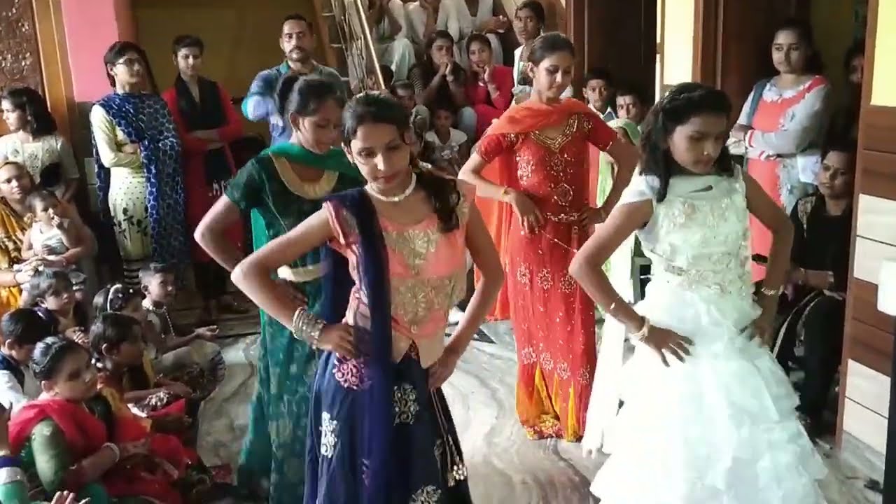 8th class girls wow very amazing performance very very nice - YouTube