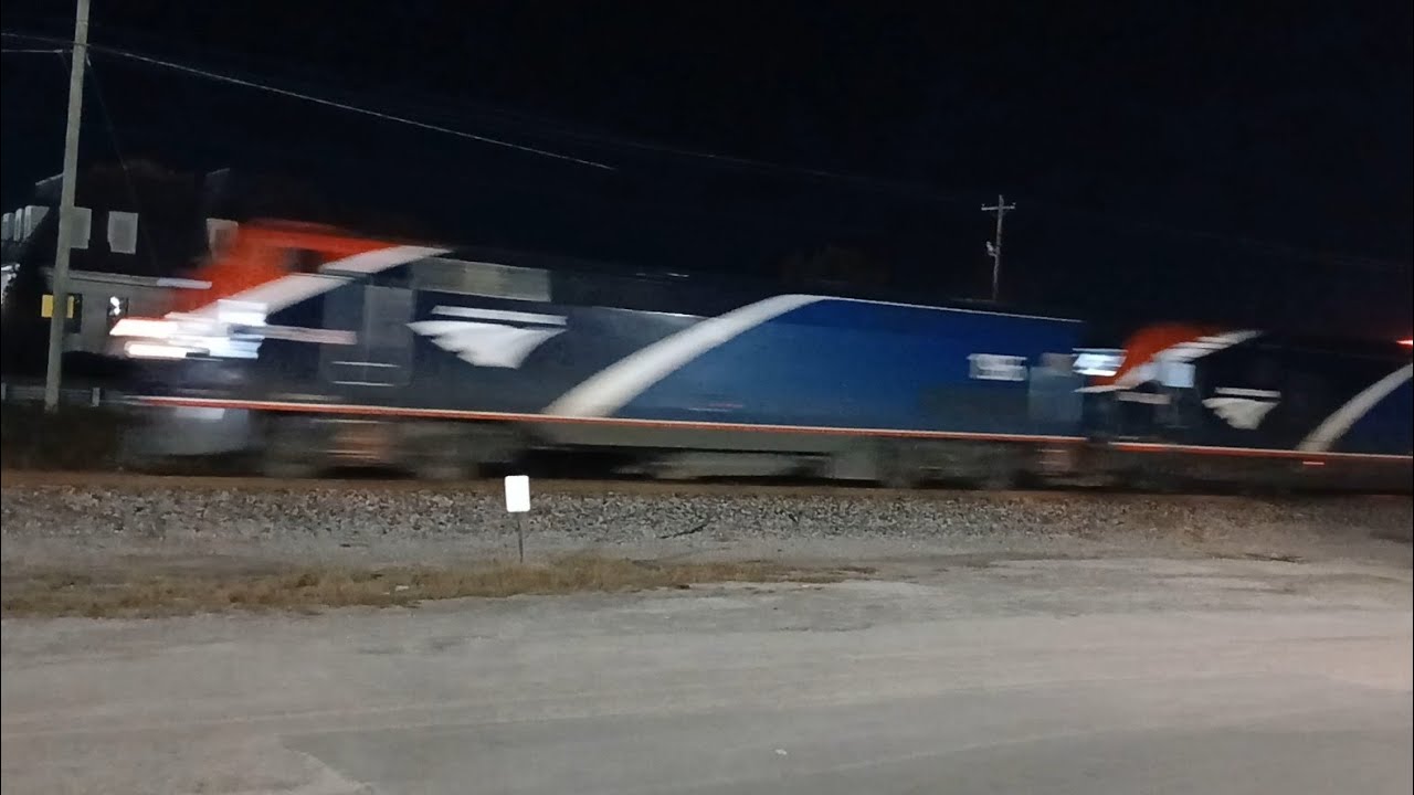 Amtk 196 Phase VIl P42 leads P041 the Floridian Columbia SC on the CSX ...