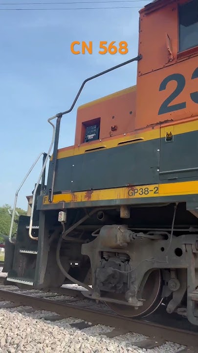 CN 568 Comes into Stratford 8/15/24 - YouTube