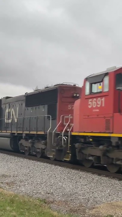 CN 5736 Leads Through Burlington, Wi. 4/25/2025 - YouTube