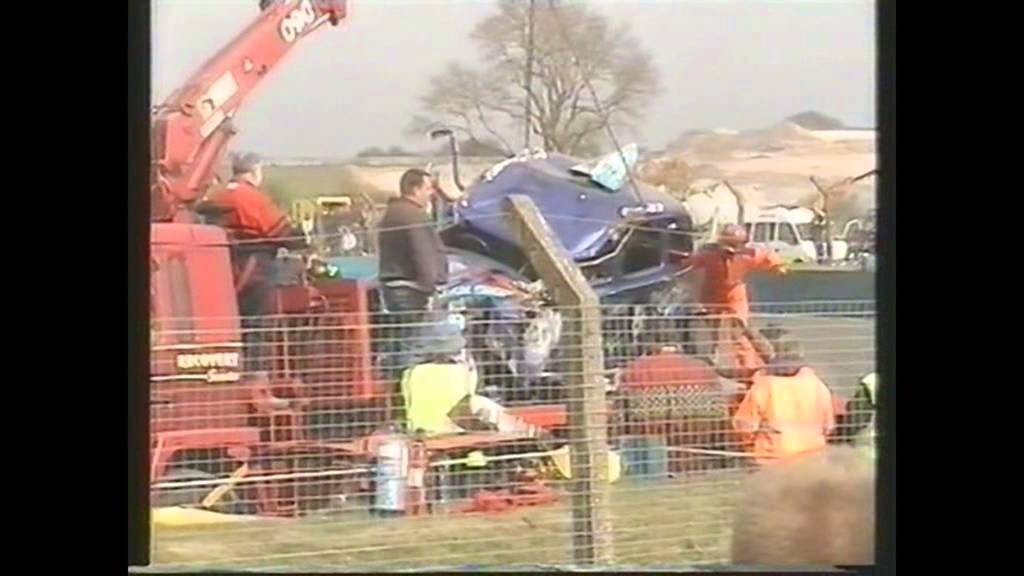 Mendips Raceway Unlimited Bangers 30/4/2006 - YouTube