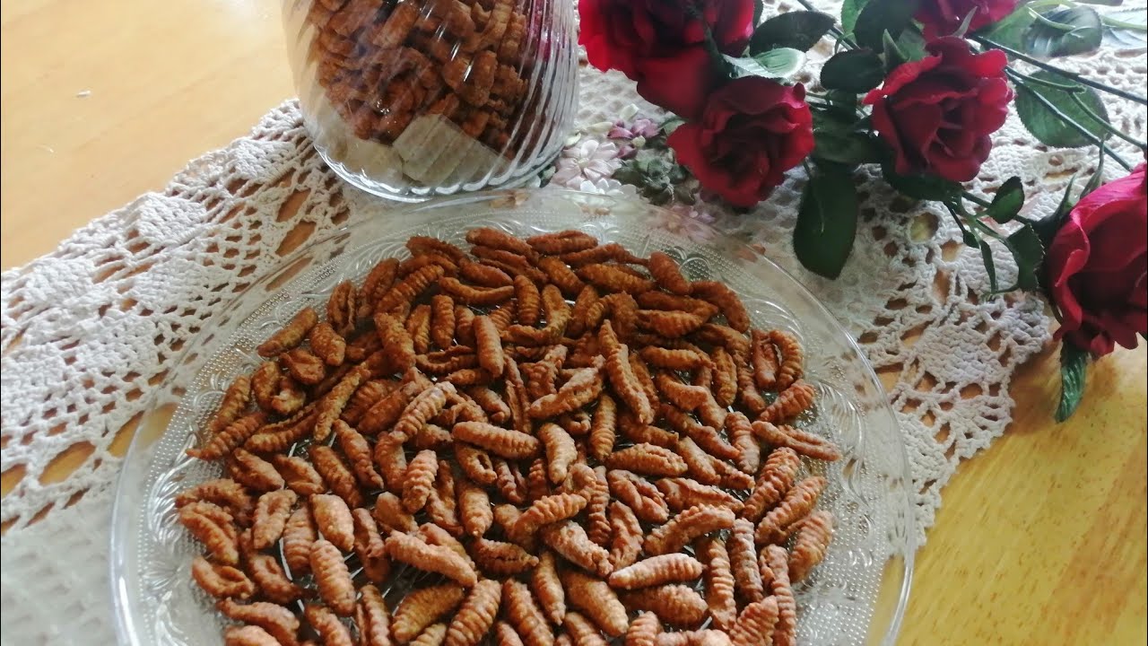 Sea Shell Shape Snack, Kuih Siput - YouTube