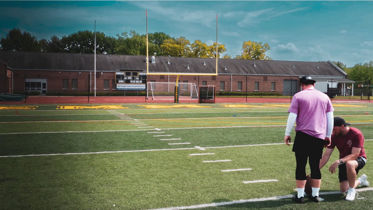 How To Kick a 30+ Yard Field Goal No Warmup - YouTube