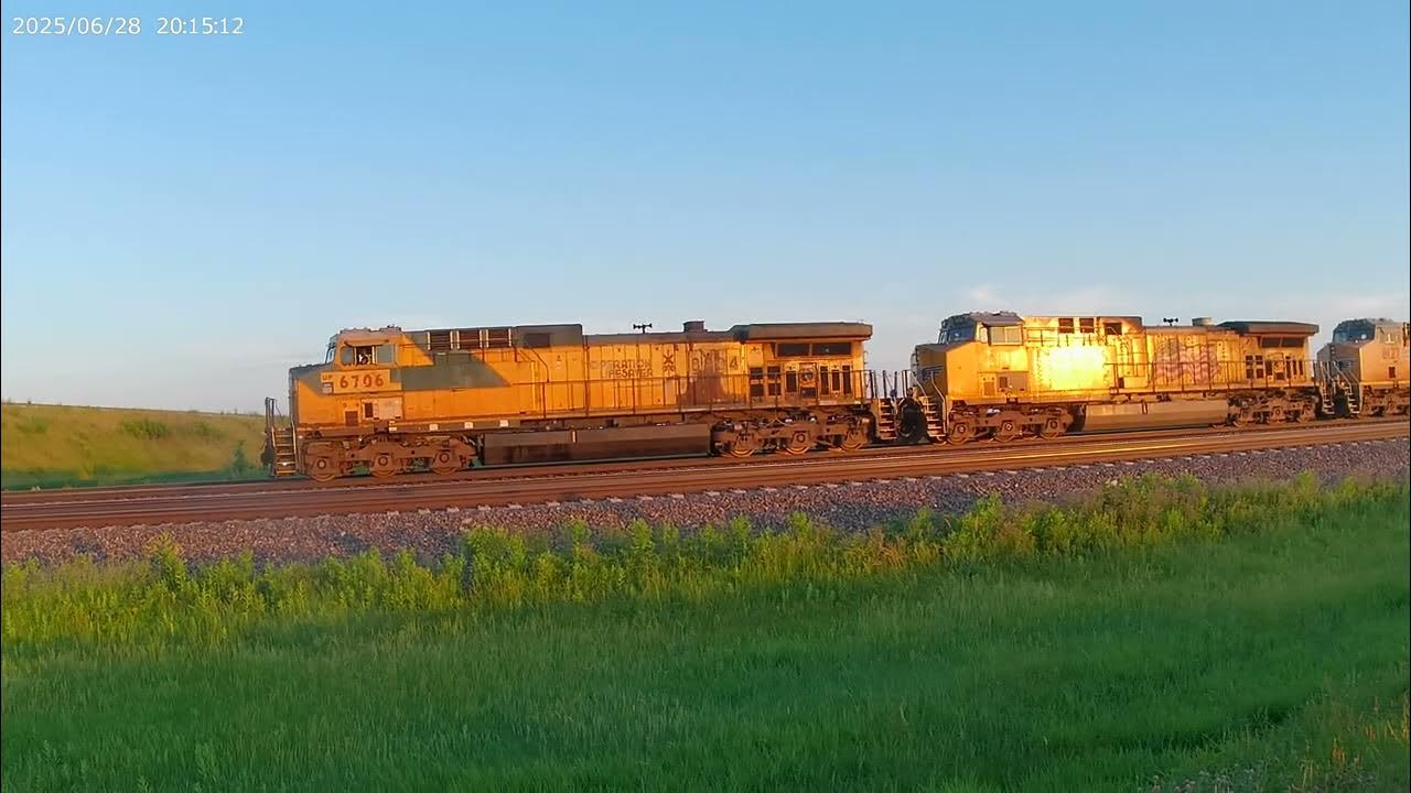 6_28_25 UP ZLCG2 UP 6706, UP 6197, UP 8127, UP 2750 Heading into G3 Rochelle, Ill ...