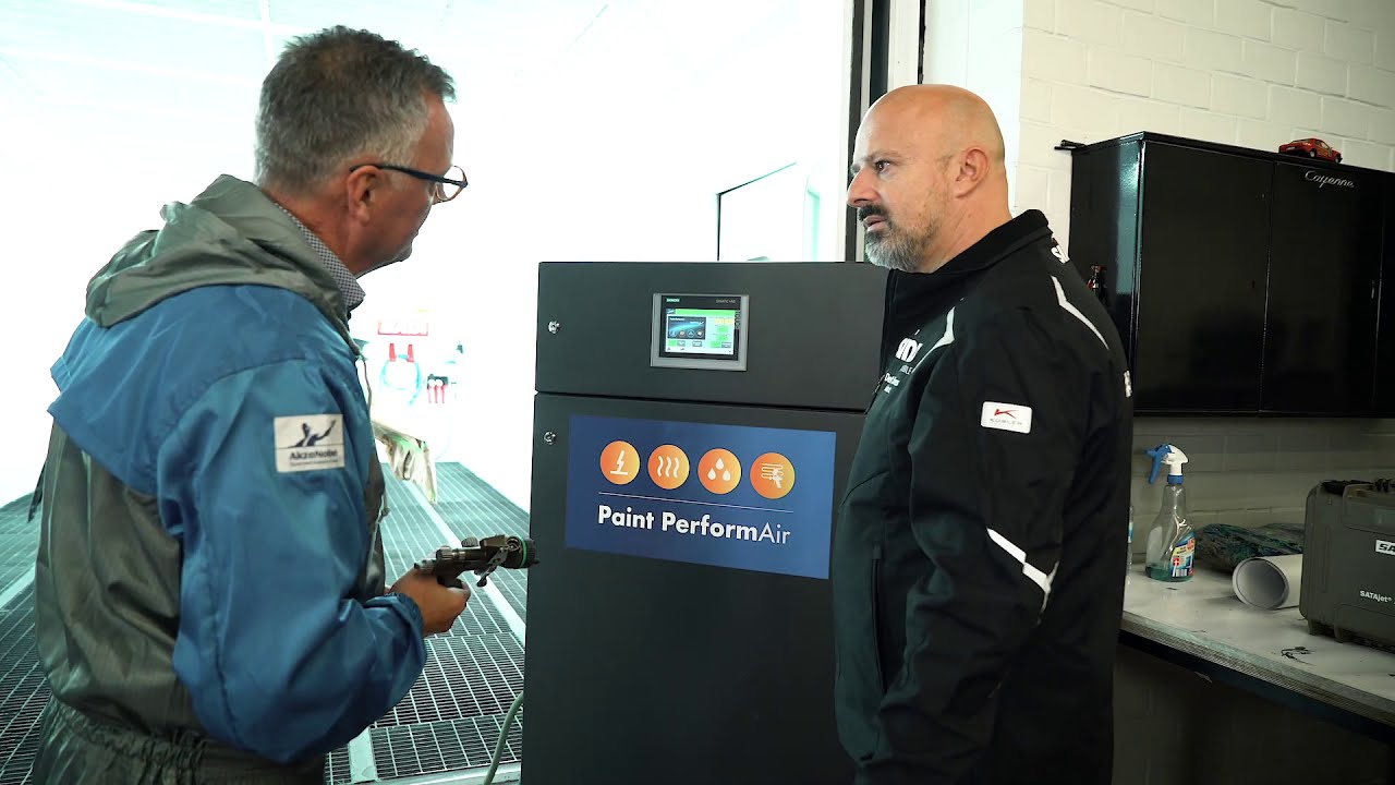 TV-Star Detlef Steves trifft auf den Paint PerformAir! - YouTube