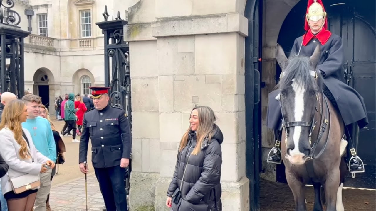 The Royal Commander and the King guard - YouTube