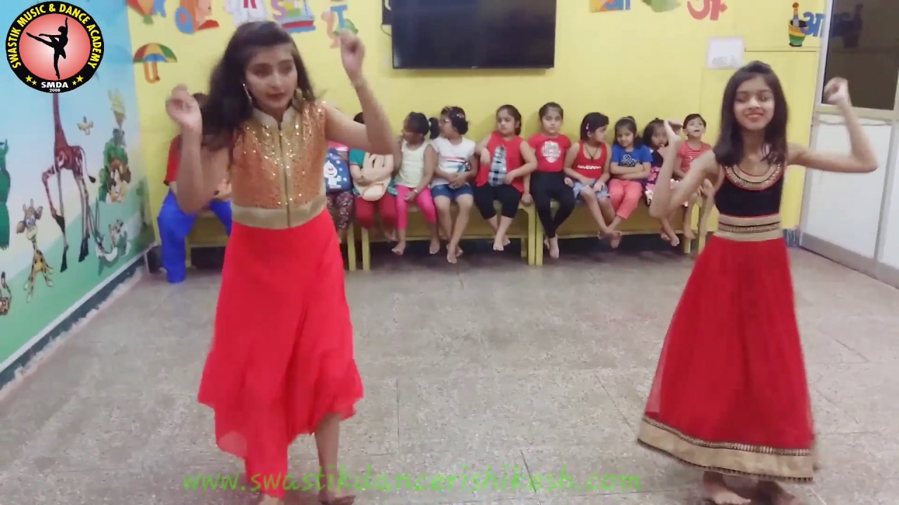 Tu Chiz Badi Hai Mast Mast | Girl Dance | Swastik Dance Rishikesh - YouTube