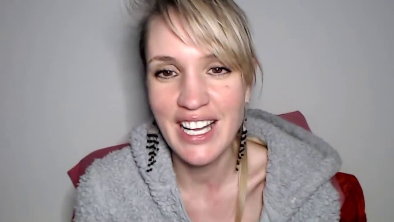 Lisa Cairns - Just looking at their energy/ What is a Guru? (15/11-20 ...