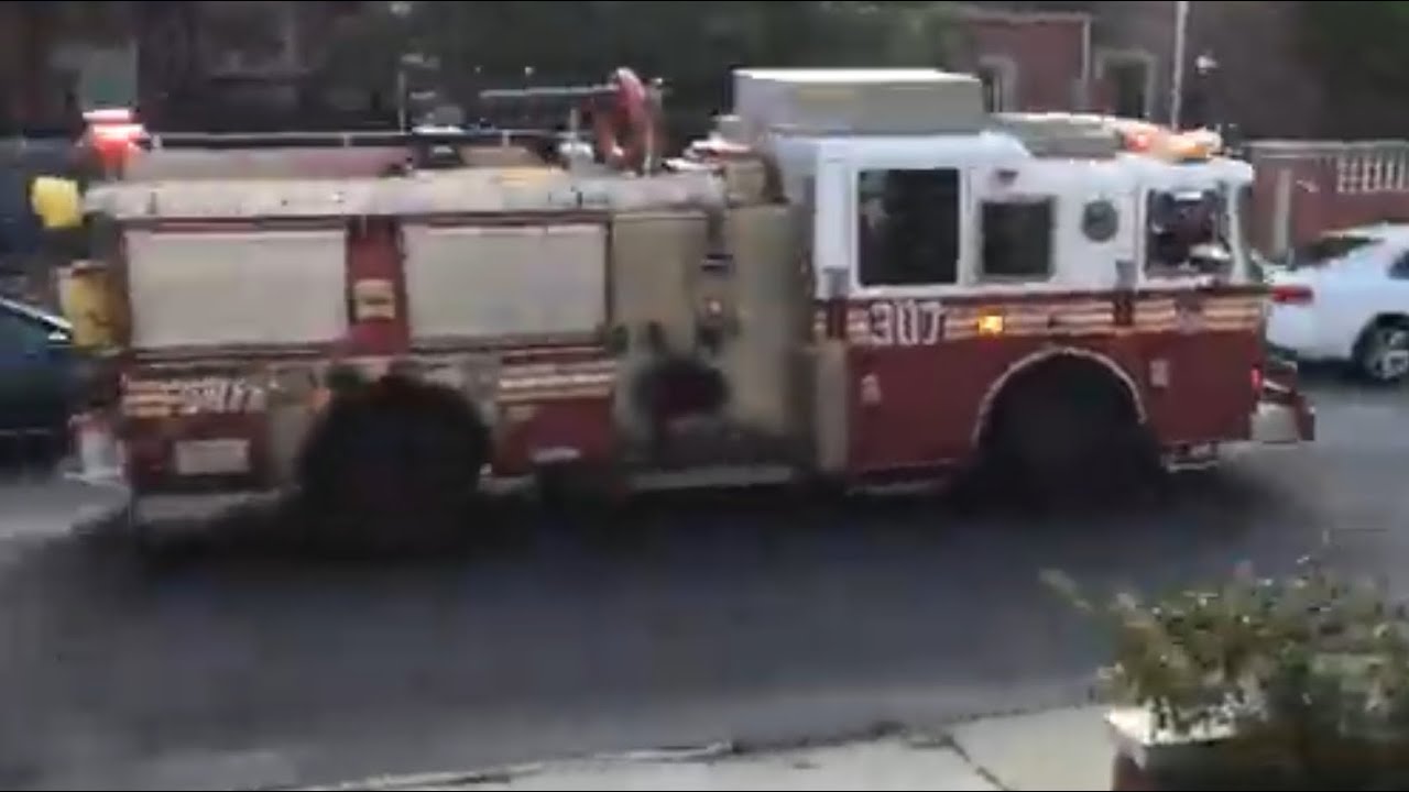FDNY ENGINE 307 RESPONDING USING EQ2B - YouTube