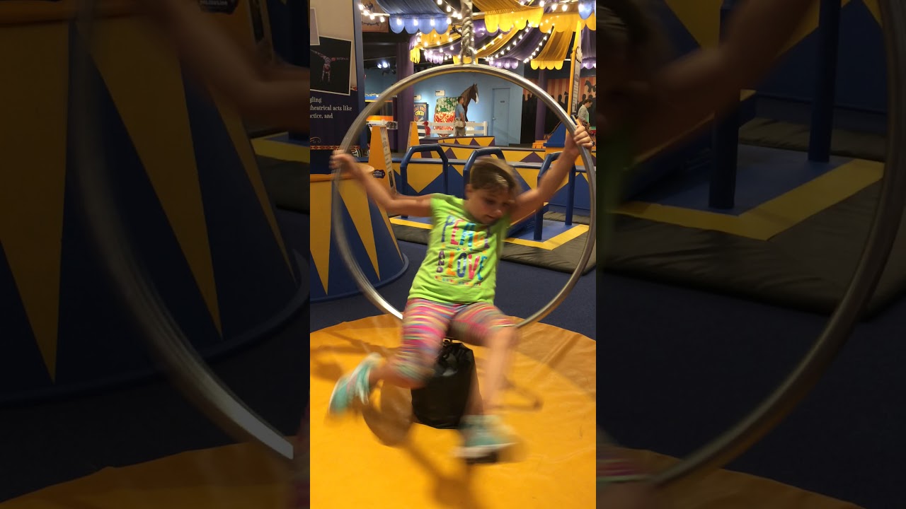 Circus ring spin - YouTube