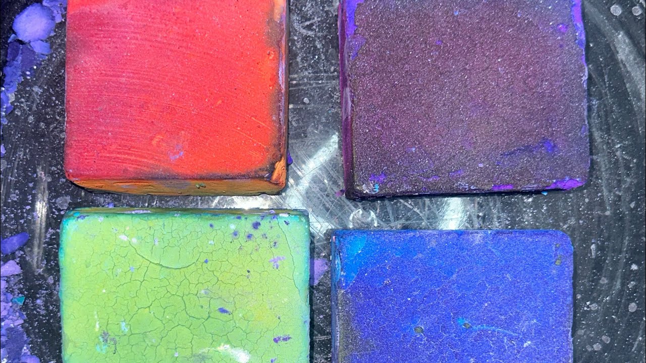 Crunchy dyed spider chalk!! - YouTube