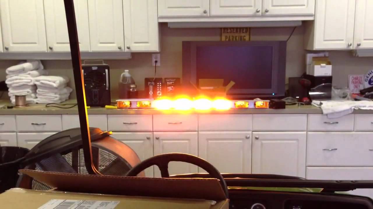 Federal Signal SignalMaster Halogen Traffic Advisor - YouTube