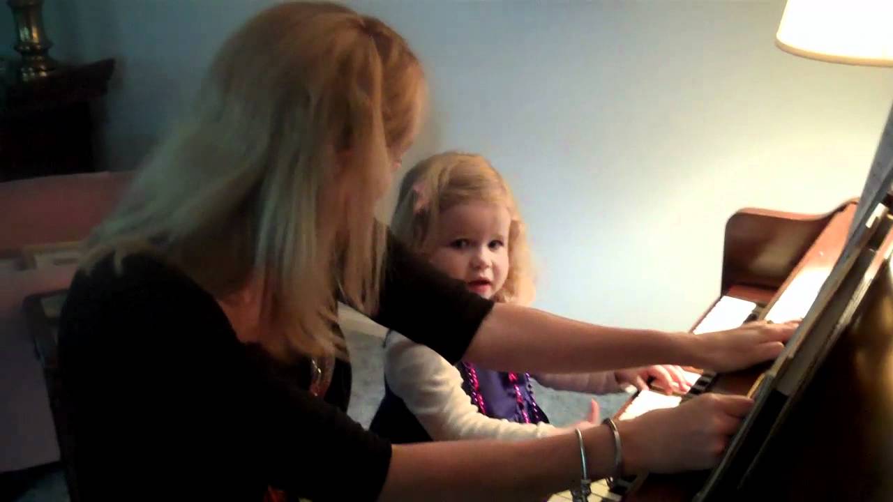 Caroline Sings #1 - YouTube