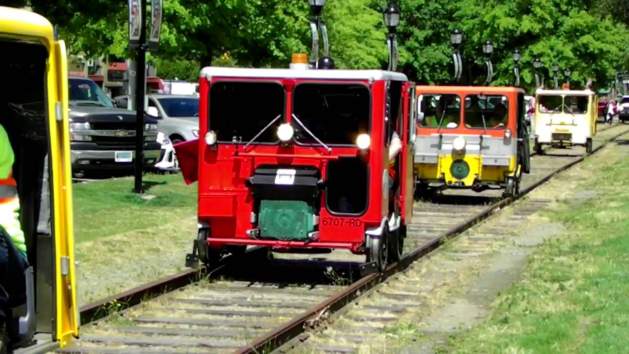 Railway Speeder Cars at Duncan Train Station - YouTube