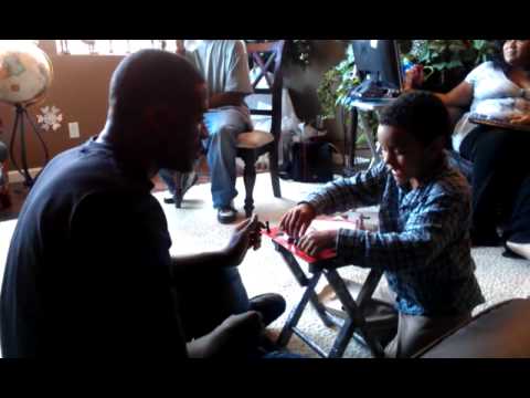 LEARN HOW TO PLAY CHESS WITH BARACK OBAMA....... OR NOT - YouTube