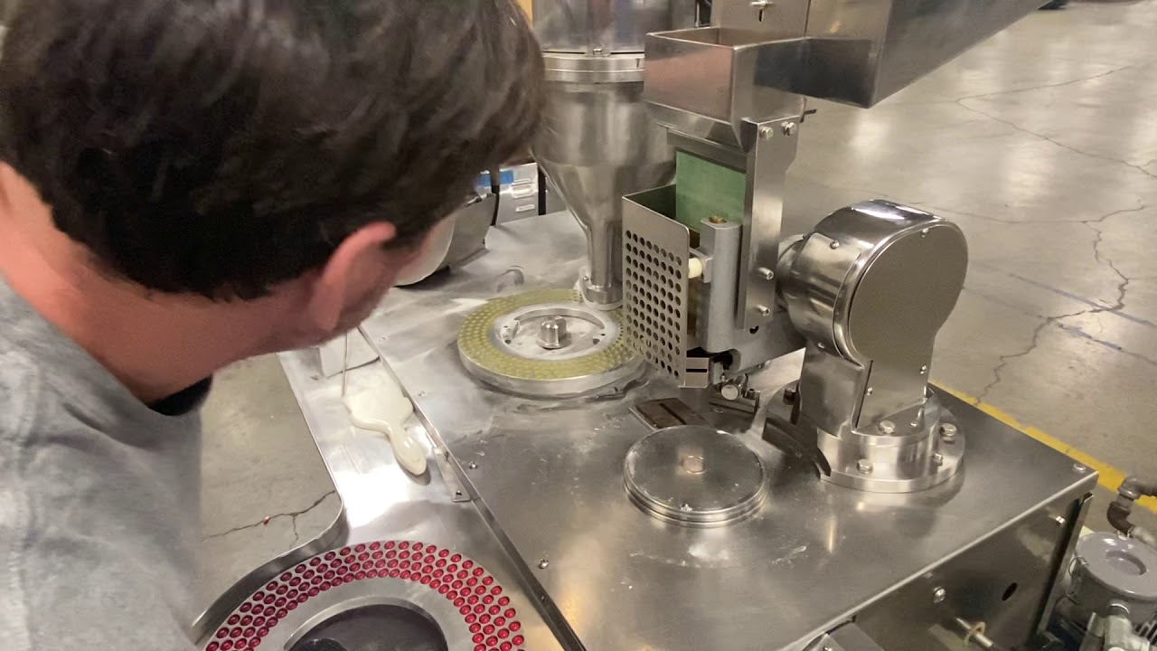 Capsugel Ultra 8 Complete Operation with Powder - YouTube