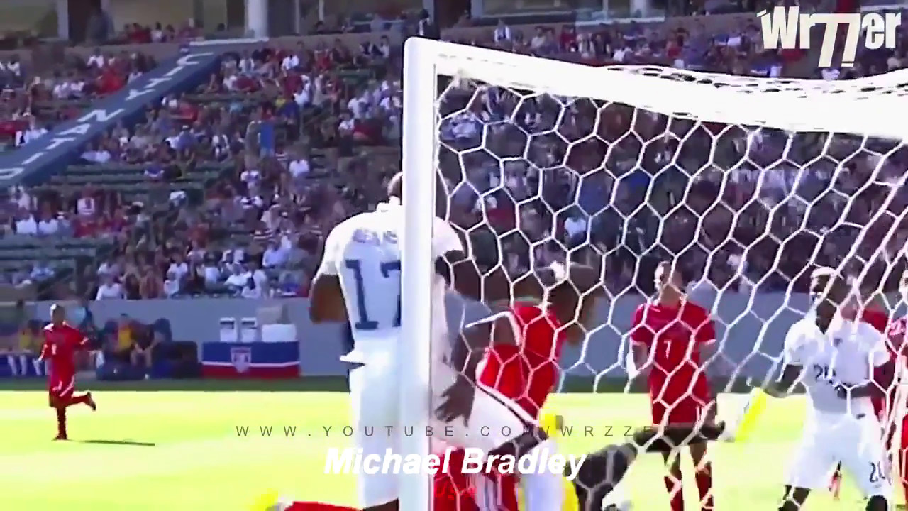 top ten best corner kick goals in football - YouTube