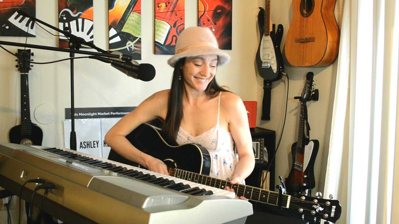 Ashley sings Carey (Joni Mitchell) - YouTube