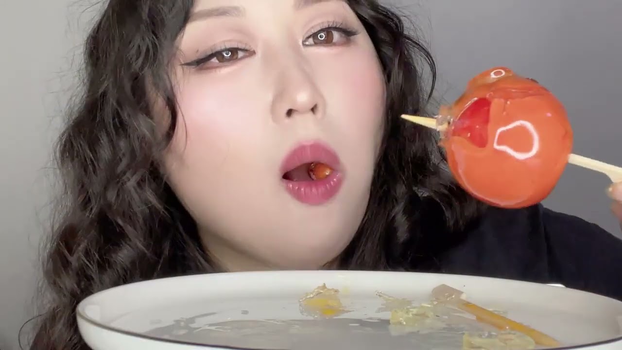ASMR 吃冰糖柿子和聖女果 ASMR eats rock candy persimmons and cherry tomatoes ...